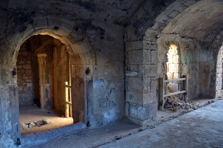 Fort de Ratonneau, Iles du Frioul, Marseille, Histoire & Photos