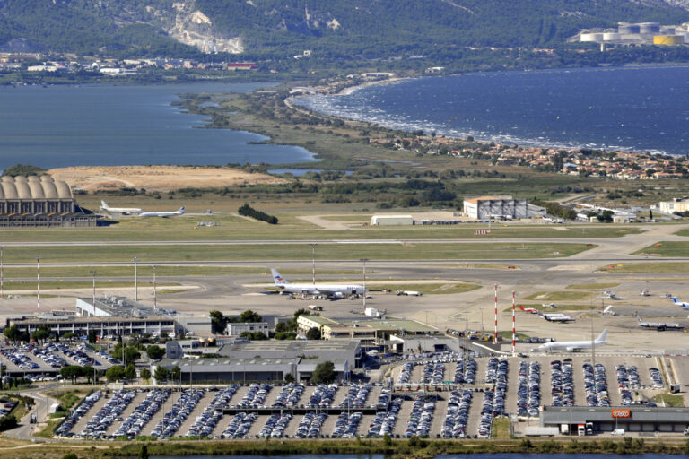 Funitel Vitrolles - airbus - aéroport Marseille Provence, 2027 ...